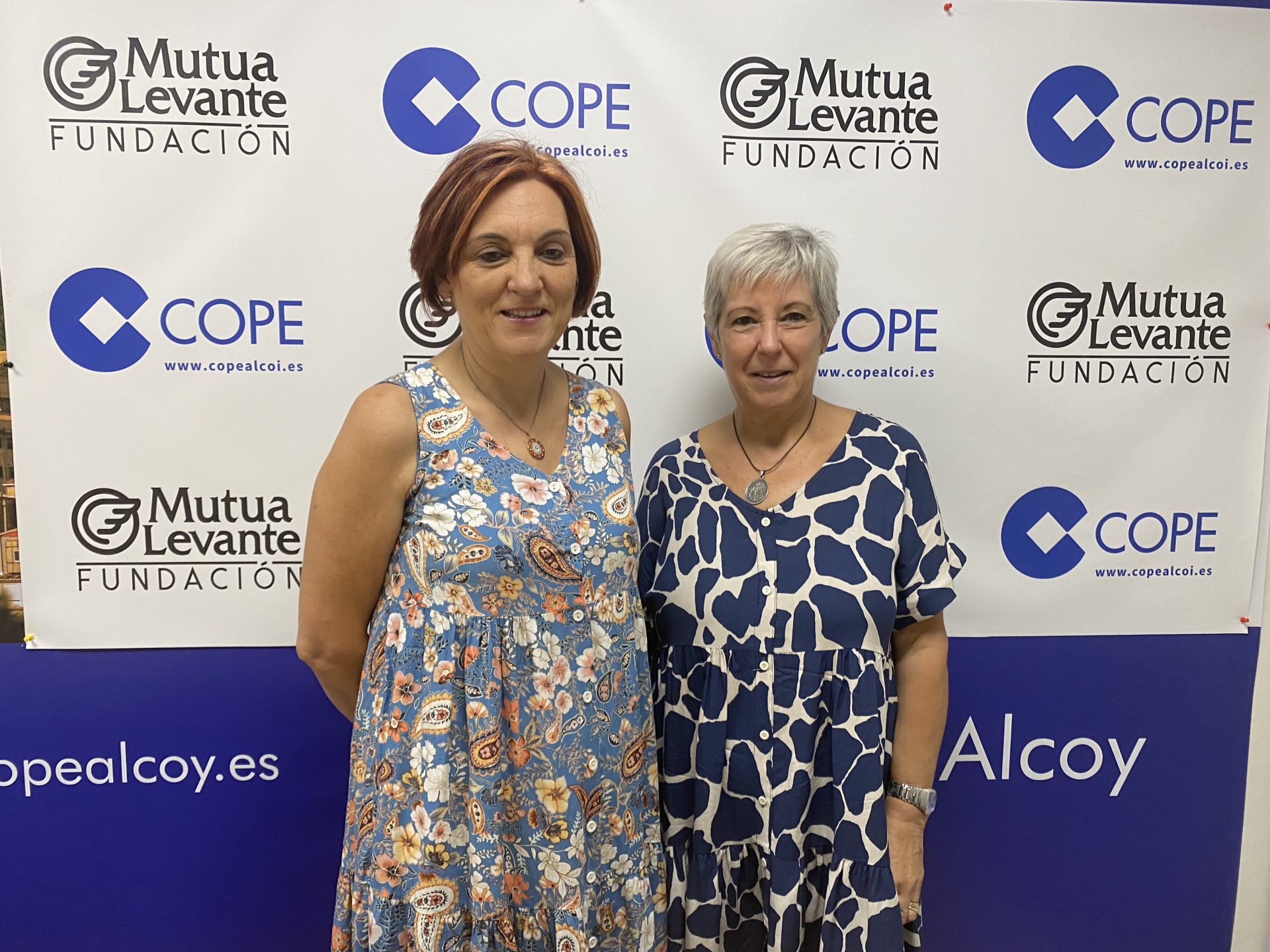 Alcoy vuelve a rendir homenaje a la patrona en el día de su festividad ...