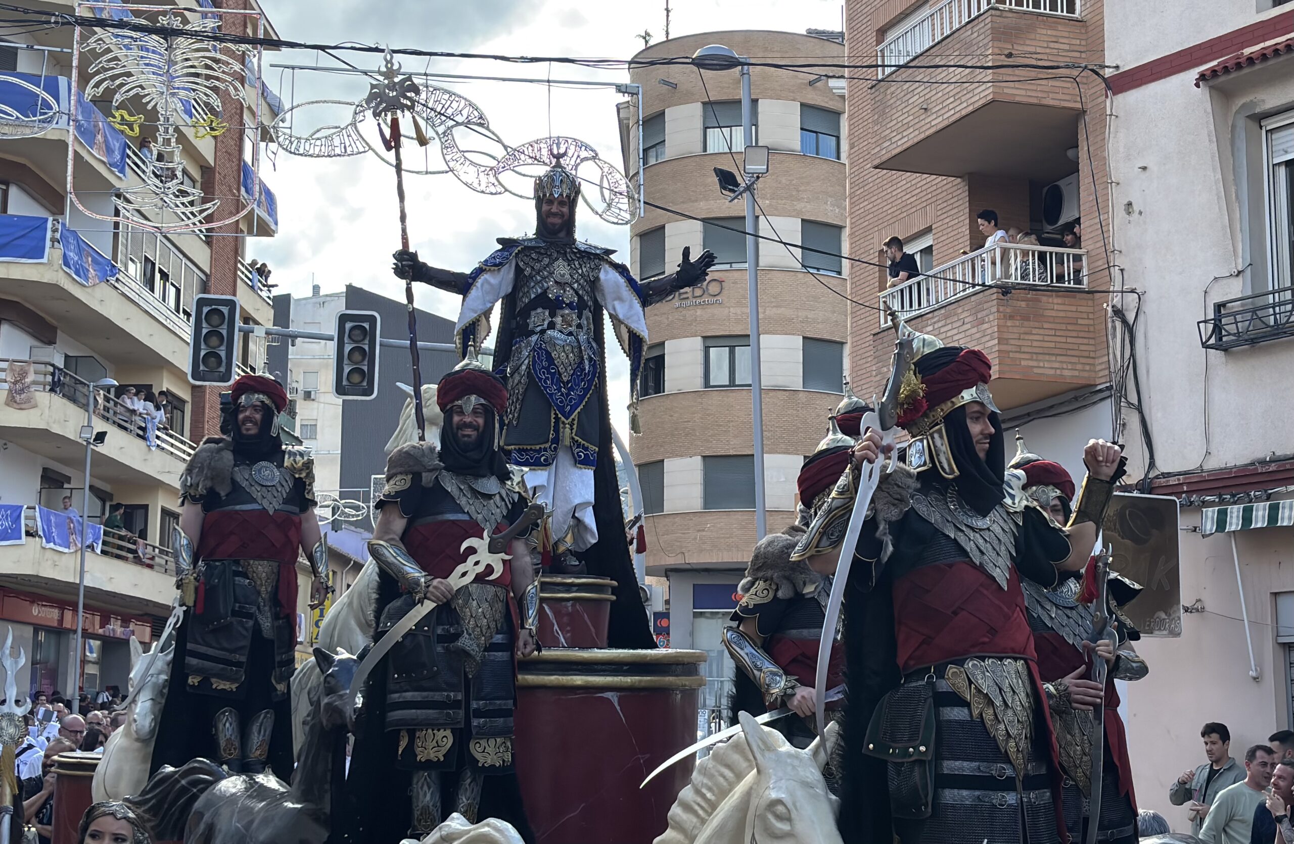 El bando Moro hace su Entrada triunfal a Muro - COPE Alcoy
